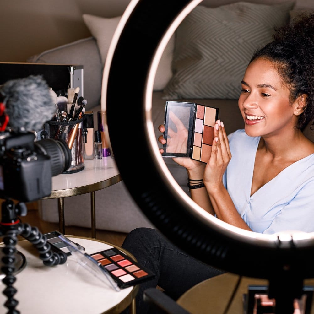 How to Become a Successful UGC Creator: Tips and Examples